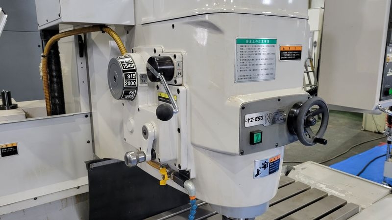 NCフライス盤山崎技研YZ-550NCR｜中古工作機械の販売、買取ならエイケイテクノス